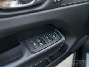 Melns Volvo XC60 2017 Jelgava, ar dzinēja tilpumu 2.00 L un nobraukumu 138 tūkst. km par 23400 €, foto 21 vietnē AUTOMOTO.COM.LV