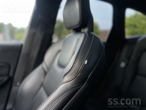 Melns Volvo XC60 2017 Jelgava, ar dzinēja tilpumu 2.00 L un nobraukumu 138 tūkst. km par 23400 €, foto 27 vietnē AUTOMOTO.COM.LV