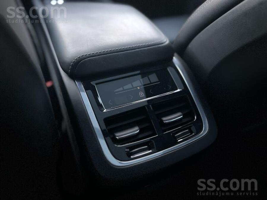 Melns Volvo XC60 2017 Jelgava, ar dzinēja tilpumu 2.00 L un nobraukumu 138 tūkst. km par 23400 €, foto 28 vietnē AUTOMOTO.COM.LV
