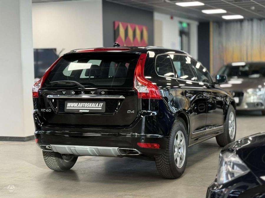 Melns Volvo XC60 2017 Klaipėda, ar dzinēja tilpumu 1.97 L un nobraukumu 239 tūkst. km par 14250 €, foto 5 vietnē AUTOMOTO.COM.LV