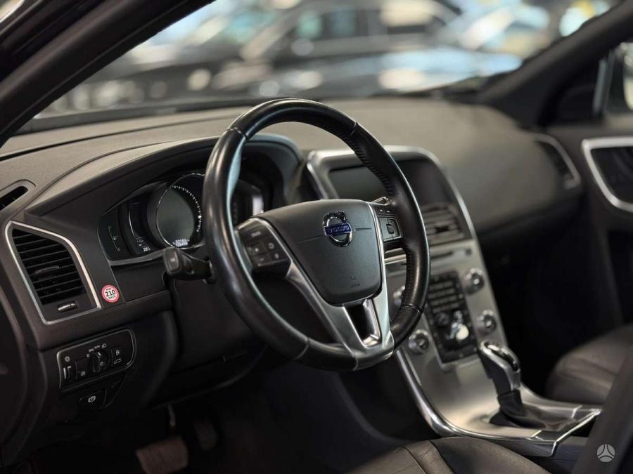 Melns Volvo XC60 2017 Klaipėda, ar dzinēja tilpumu 1.97 L un nobraukumu 239 tūkst. km par 14250 €, foto 20 vietnē AUTOMOTO.COM.LV