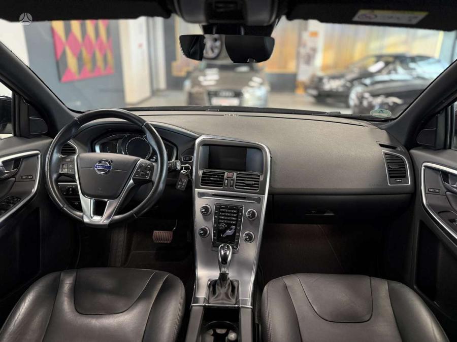Melns Volvo XC60 2017 Klaipėda, ar dzinēja tilpumu 1.97 L un nobraukumu 239 tūkst. km par 14250 €, foto 21 vietnē AUTOMOTO.COM.LV
