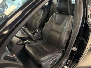 Melns Volvo XC60 2017 Klaipėda, ar dzinēja tilpumu 1.97 L un nobraukumu 239 tūkst. km par 14250 €, foto 23 vietnē AUTOMOTO.COM.LV