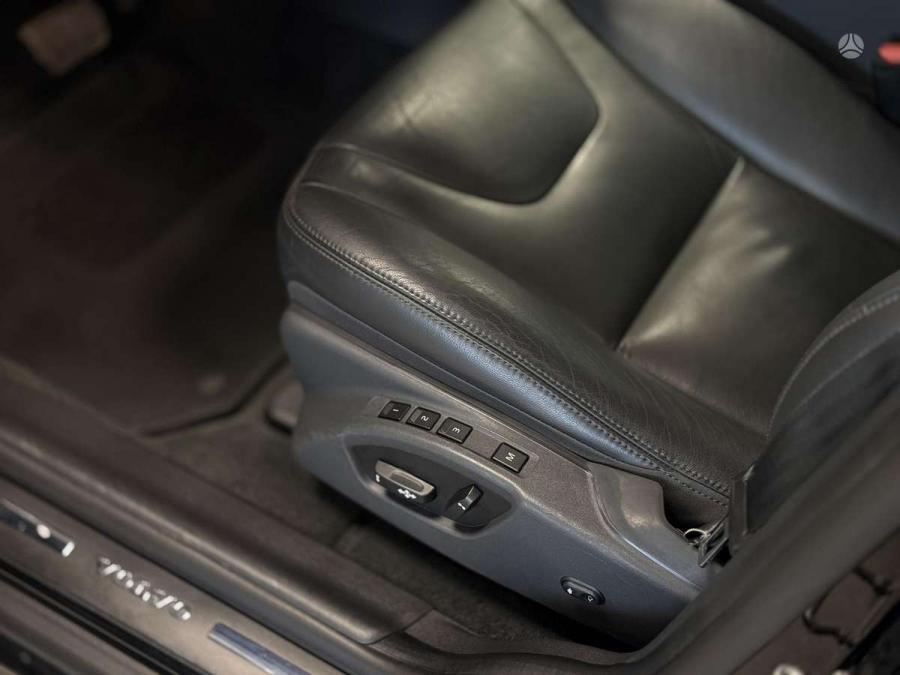 Melns Volvo XC60 2017 Klaipėda, ar dzinēja tilpumu 1.97 L un nobraukumu 239 tūkst. km par 14250 €, foto 24 vietnē AUTOMOTO.COM.LV