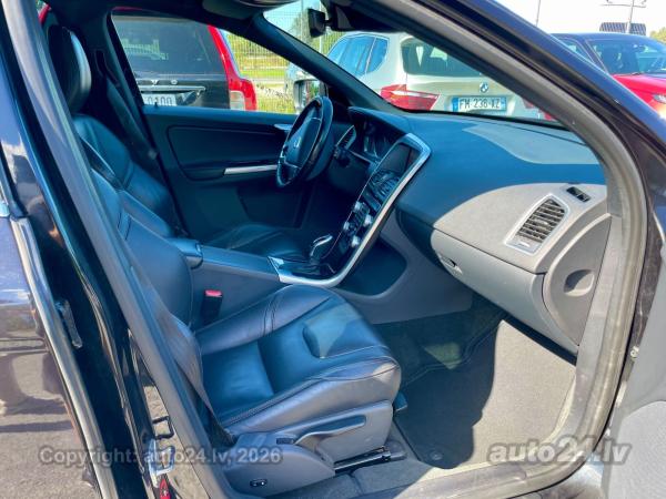 Вольво ХС60 2017 в Таллин на AUTOMOTO.COM.LV Черный Вольво ХС60 2017 в Таллин, объемом двигателя 2.00 л и пробегом 139 тыс. км за 16999 €, фото 10 на AUTOMOTO.COM.LV