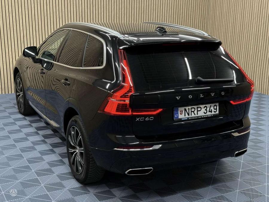 Melns Volvo XC60 2017 Marijampole, ar dzinēja tilpumu 2.40 L un nobraukumu 152 tūkst. km par 19999 €, foto 10 vietnē AUTOMOTO.COM.LV