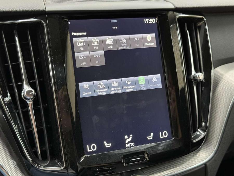 Melns Volvo XC60 2017 Marijampole, ar dzinēja tilpumu 2.40 L un nobraukumu 152 tūkst. km par 19999 €, foto 32 vietnē AUTOMOTO.COM.LV