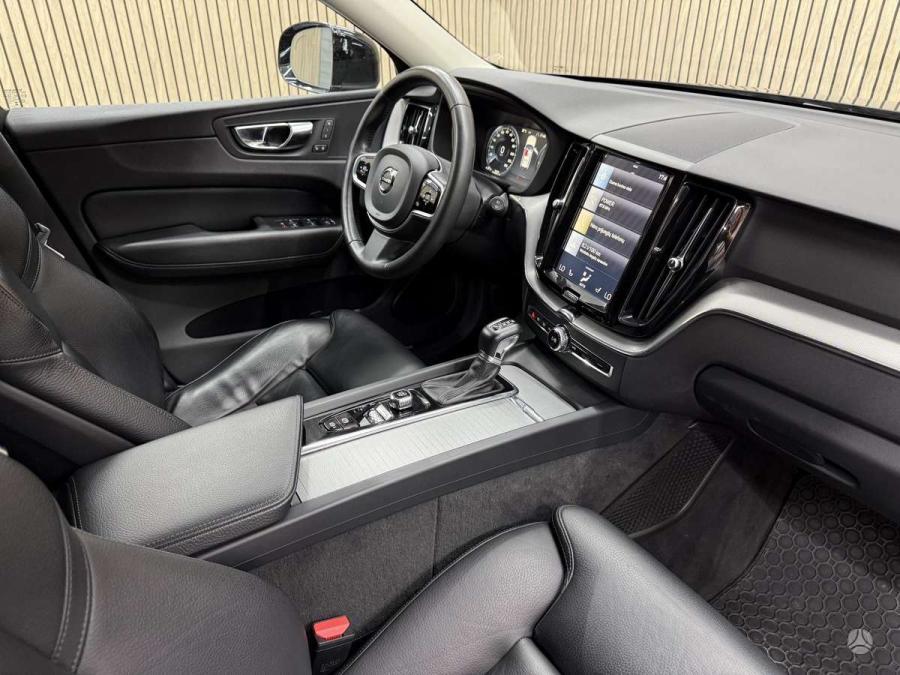 Melns Volvo XC60 2017 Marijampole, ar dzinēja tilpumu 2.40 L un nobraukumu 152 tūkst. km par 19999 €, foto 34 vietnē AUTOMOTO.COM.LV