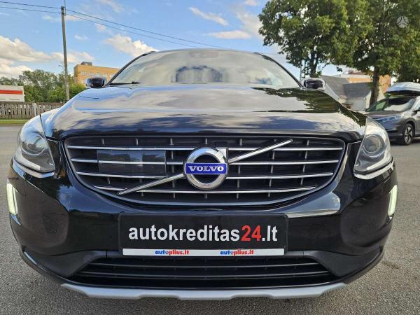 Black Volvo XC60 2017 in Siauliai, with an engine capacity of 2.40 L and mileage of 269 thousand km for 14950 €, photo 3 on AUTOMOTO.COM.LV