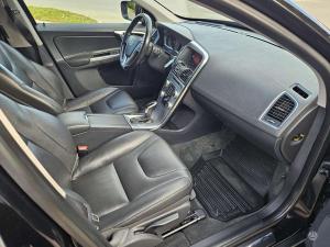Melns Volvo XC60 2017 Šauļi, ar dzinēja tilpumu 2.40 L un nobraukumu 269 tūkst. km par 14950 €, foto 20 vietnē AUTOMOTO.COM.LV