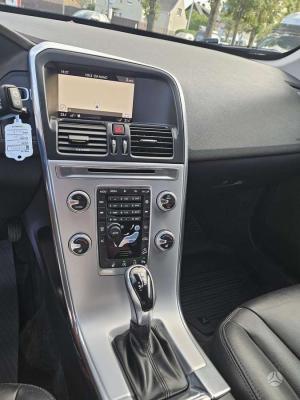 Melns Volvo XC60 2017 Šauļi, ar dzinēja tilpumu 2.40 L un nobraukumu 269 tūkst. km par 14950 €, foto 24 vietnē AUTOMOTO.COM.LV