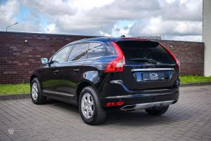 Black Volvo XC60 2017 in Marijampole, with an engine capacity of 1.97 L and mileage of 178 thousand km for 15950 €, photo 8 on AUTOMOTO.COM.LV