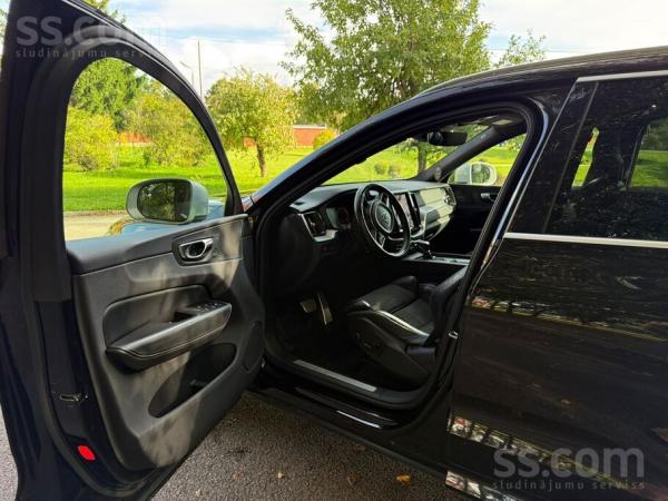 Melns Volvo XC60 2017 Rēzekne, ar dzinēja tilpumu 2.00 L un nobraukumu 202 tūkst. km par 25000 €, foto 5 vietnē AUTOMOTO.COM.LV