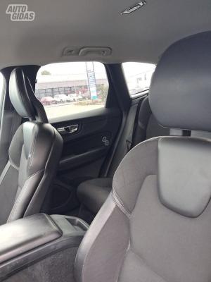 Black Volvo XC60 2017 in Kaunas, with an engine capacity of 2.00 L and mileage of 478 thousand km for 13750 €, photo 8 on AUTOMOTO.COM.LV
