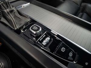 Black Volvo XC60 2017 in Kaunas, with an engine capacity of 1.97 L and mileage of 280 thousand km for 20750 €, photo 11 on AUTOMOTO.COM.LV