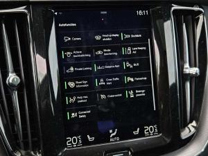 Black Volvo XC60 2017 in Kaunas, with an engine capacity of 1.97 L and mileage of 280 thousand km for 20750 €, photo 14 on AUTOMOTO.COM.LV