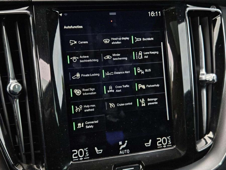 Black Volvo XC60 2017 in Kaunas, with an engine capacity of 1.97 L and mileage of 280 thousand km for 20750 €, photo 14 on AUTOMOTO.COM.LV