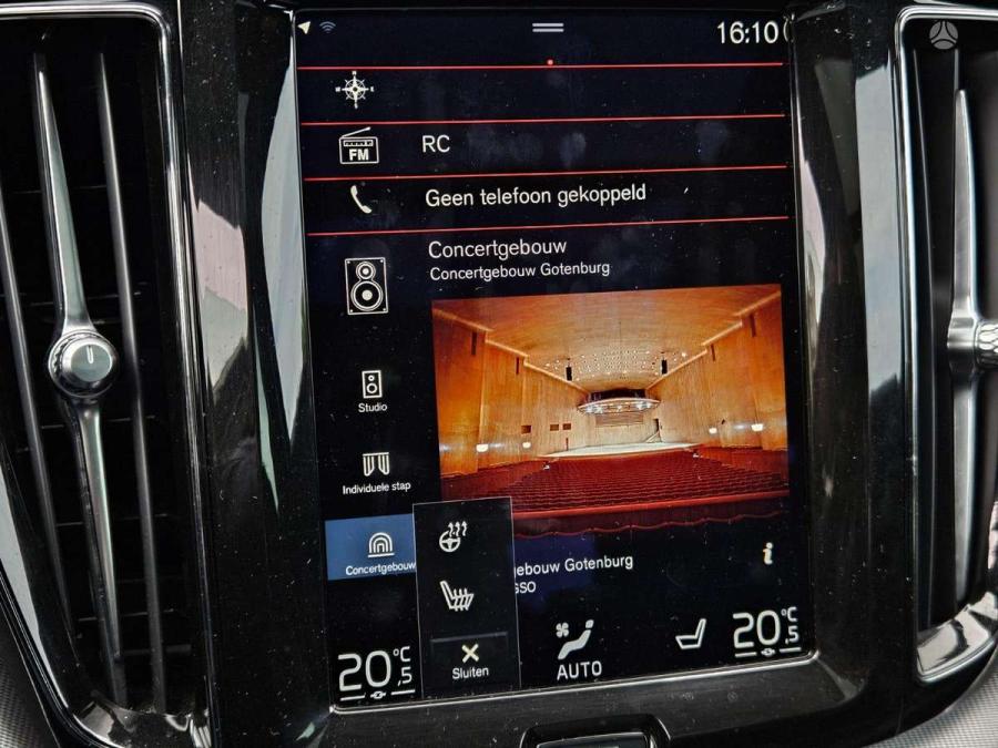 Black Volvo XC60 2017 in Kaunas, with an engine capacity of 1.97 L and mileage of 280 thousand km for 20750 €, photo 15 on AUTOMOTO.COM.LV