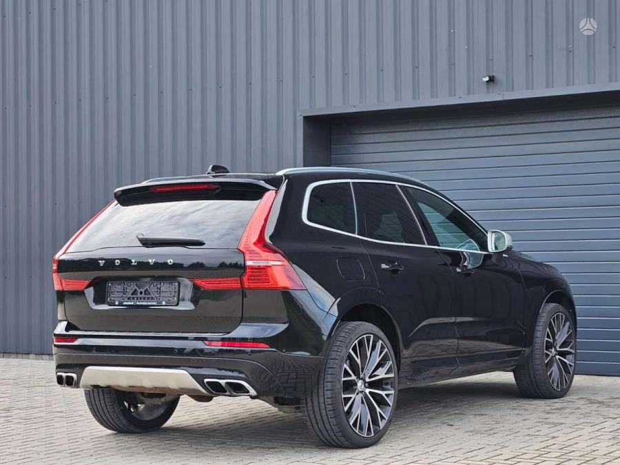 Black Volvo XC60 2017 in Kaunas, with an engine capacity of 1.97 L and mileage of 280 thousand km for 20750 €, photo 22 on AUTOMOTO.COM.LV