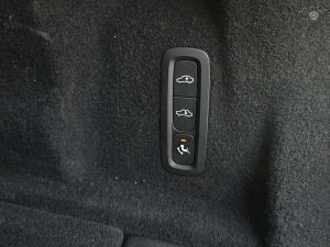 Black Volvo XC60 2017 in Kaunas, with an engine capacity of 1.97 L and mileage of 280 thousand km for 20750 €, photo 24 on AUTOMOTO.COM.LV