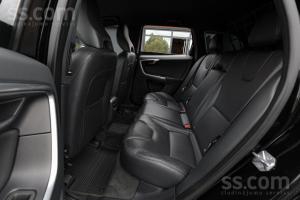 Black Volvo XC60 2017 in Jelgava, with an engine capacity of 2.40 L and mileage of 0 thousand km for 15750 €, photo 11 on AUTOMOTO.COM.LV