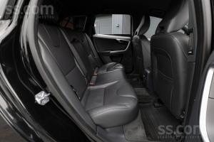 Black Volvo XC60 2017 in Jelgava, with an engine capacity of 2.40 L and mileage of 0 thousand km for 15750 €, photo 12 on AUTOMOTO.COM.LV