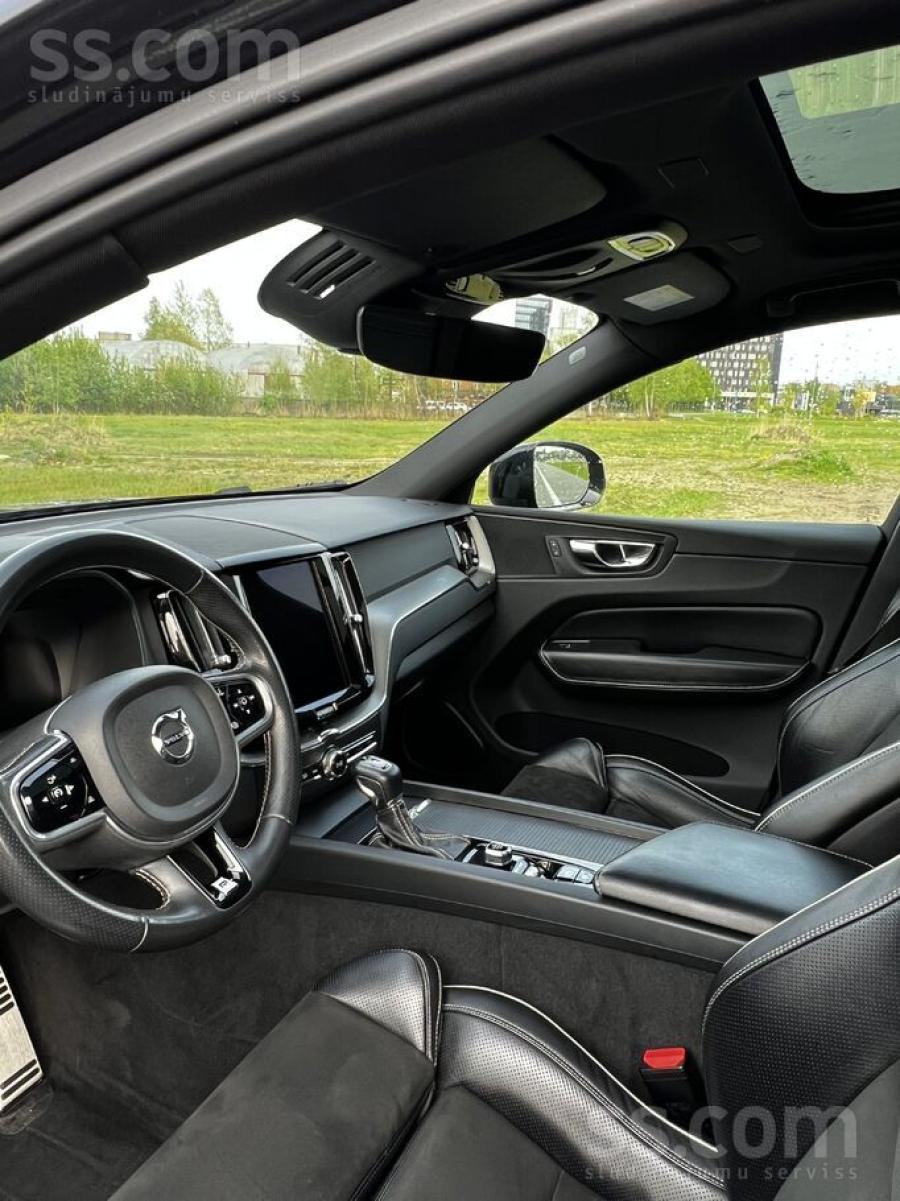 Melns Volvo XC60 2017 Rīga, ar dzinēja tilpumu 2.00 L un nobraukumu 242 tūkst. km par 17500 €, foto 3 vietnē AUTOMOTO.COM.LV