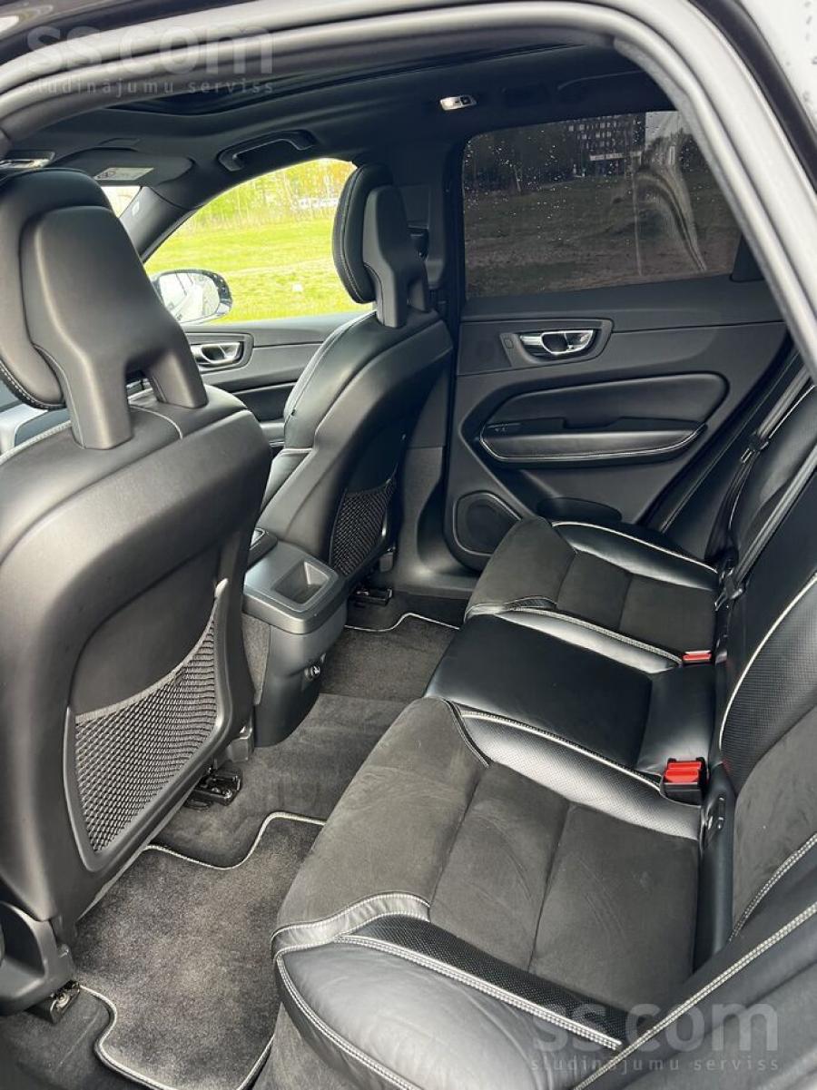 Melns Volvo XC60 2017 Rīga, ar dzinēja tilpumu 2.00 L un nobraukumu 242 tūkst. km par 17500 €, foto 5 vietnē AUTOMOTO.COM.LV