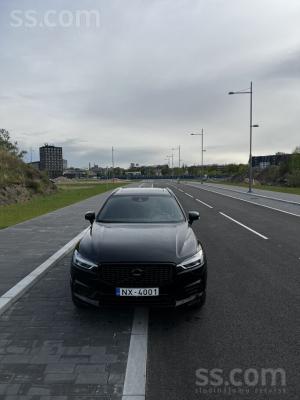Melns Volvo XC60 2017 Rīga, ar dzinēja tilpumu 2.00 L un nobraukumu 242 tūkst. km par 17500 €, foto 6 vietnē AUTOMOTO.COM.LV