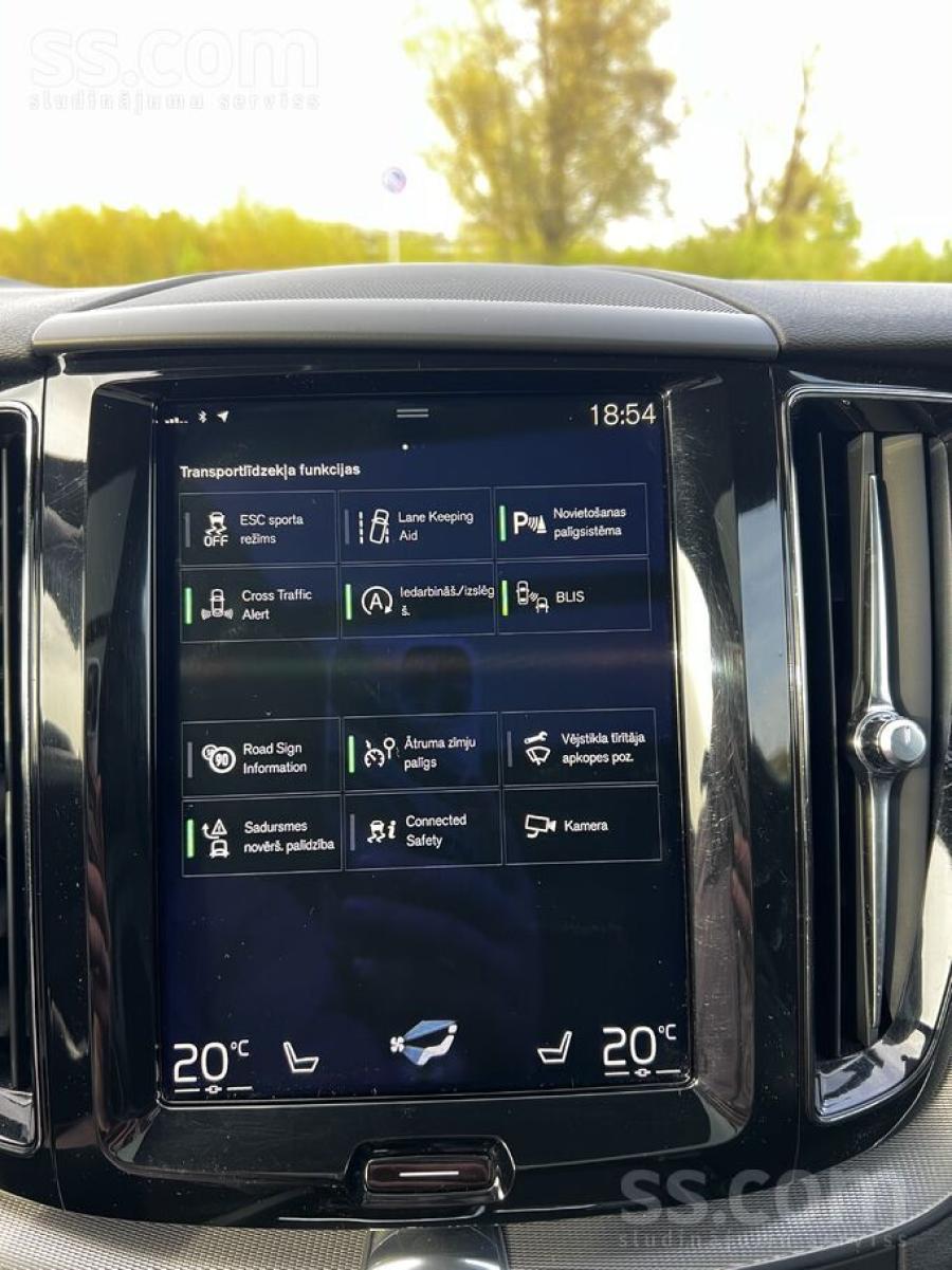 Melns Volvo XC60 2017 Rīga, ar dzinēja tilpumu 2.00 L un nobraukumu 242 tūkst. km par 17500 €, foto 14 vietnē AUTOMOTO.COM.LV
