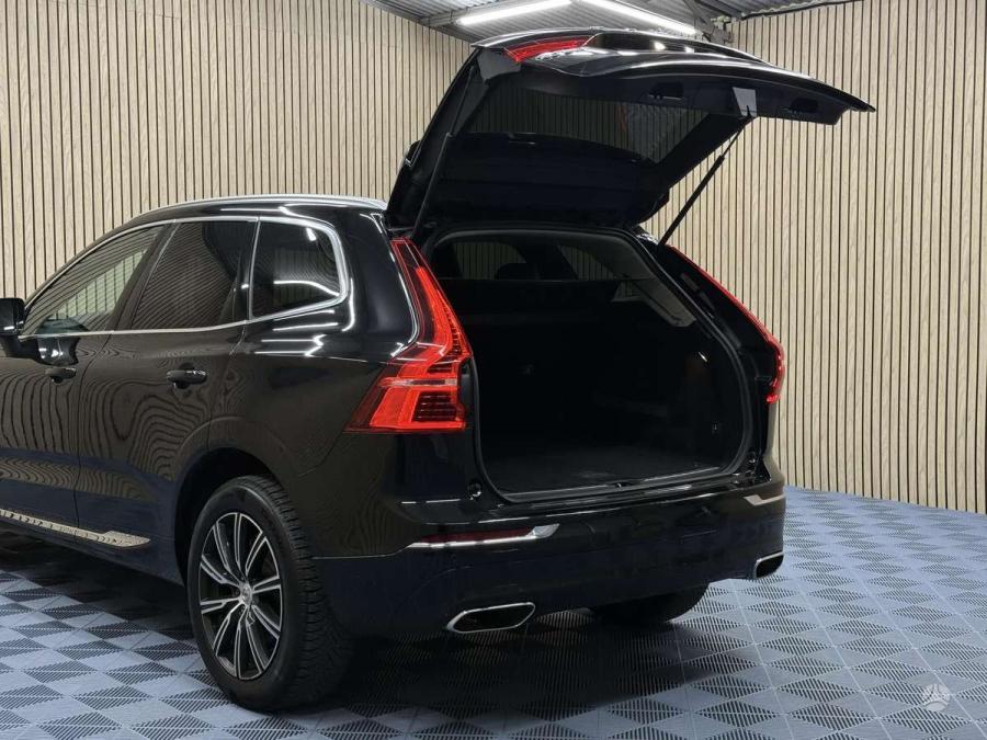 Melns Volvo XC60 2017 Marijampole, ar dzinēja tilpumu 1.97 L un nobraukumu 152 tūkst. km par 19999 €, foto 12 vietnē AUTOMOTO.COM.LV