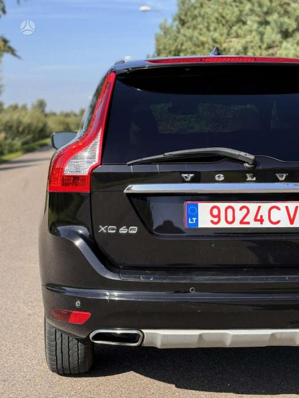 Volvo XC60 2017 Klaipėda vietnē Melns Volvo XC60 2017 Klaipėda, ar dzinēja tilpumu 1.97 L un nobraukumu 219 tūkst. km par 10800 €, foto 9 vietnē AUTOMOTO.COM.LV