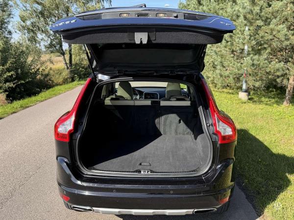 Volvo XC60 2017 Klaipėda vietnē Melns Volvo XC60 2017 Klaipėda, ar dzinēja tilpumu 1.97 L un nobraukumu 219 tūkst. km par 10800 €, foto 10 vietnē AUTOMOTO.COM.LV