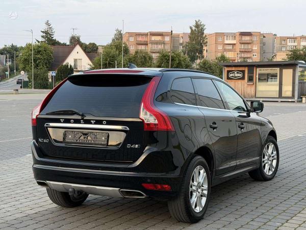 Melns Volvo XC60 2017 Raseiniai, ar dzinēja tilpumu 2.40 L un nobraukumu 300 tūkst. km par 13250 €, foto 5 vietnē AUTOMOTO.COM.LV