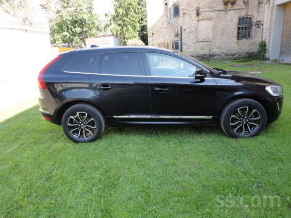 Volvo XC60 2017 Rīga vietnē Melns Volvo XC60 2017 Rīga, ar dzinēja tilpumu 2.40 L un nobraukumu 232 tūkst. km par 13900 €, foto 4 vietnē AUTOMOTO.COM.LV