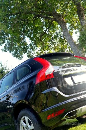 Melns Volvo XC60 2017 Tallina, ar dzinēja tilpumu 2.40 L un nobraukumu 220 tūkst. km par 15490 €, foto 10 vietnē AUTOMOTO.COM.LV
