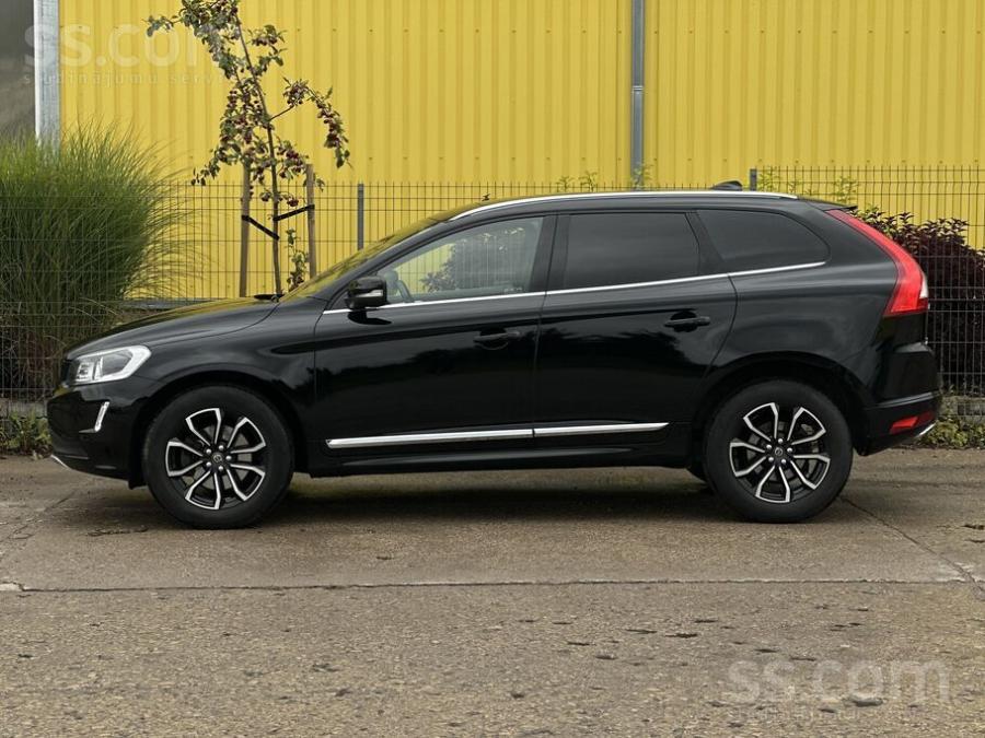 Black Volvo XC60 2017 in Riga, with an engine capacity of 2.40 L and mileage of 234 thousand km for 17200 €, photo 3 on AUTOMOTO.COM.LV