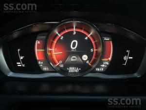 Black Volvo XC60 2017 in Riga, with an engine capacity of 2.40 L and mileage of 234 thousand km for 17200 €, photo 8 on AUTOMOTO.COM.LV