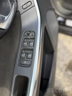 Melns Volvo XC60 2017 Rīga, ar dzinēja tilpumu 2.00 L un nobraukumu 249 tūkst. km par 14900 €, foto 6 vietnē AUTOMOTO.COM.LV
