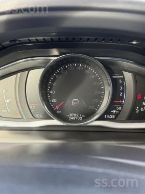 Melns Volvo XC60 2017 Rīga, ar dzinēja tilpumu 2.00 L un nobraukumu 249 tūkst. km par 14900 €, foto 10 vietnē AUTOMOTO.COM.LV