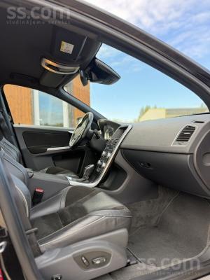 Melns Volvo XC60 2017 Rīga, ar dzinēja tilpumu 2.00 L un nobraukumu 249 tūkst. km par 14900 €, foto 15 vietnē AUTOMOTO.COM.LV