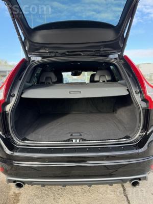 Melns Volvo XC60 2017 Rīga, ar dzinēja tilpumu 2.00 L un nobraukumu 249 tūkst. km par 14900 €, foto 20 vietnē AUTOMOTO.COM.LV