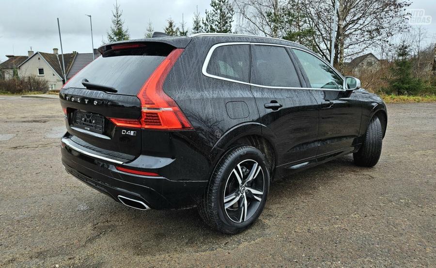 Black Volvo XC60 2018 in Vilnius, with an engine capacity of 2.00 L and mileage of 182 thousand km for 24900 €, photo 5 on AUTOMOTO.COM.LV