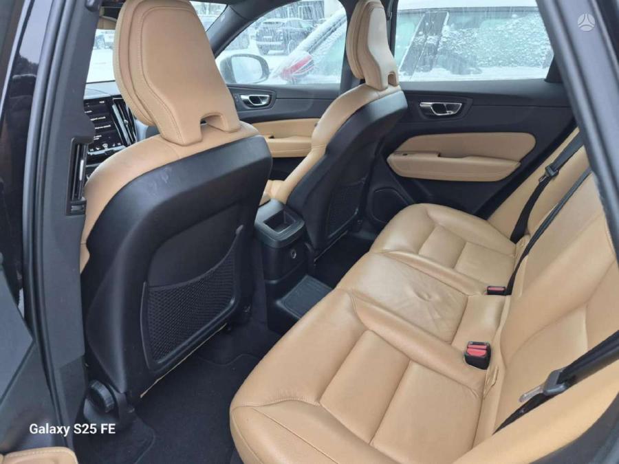 Melns Volvo XC60 2018 Tauragė, ar dzinēja tilpumu 1.97 L un nobraukumu 193 tūkst. km par 18900 €, foto 7 vietnē AUTOMOTO.COM.LV