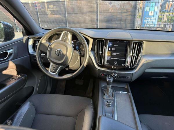 Black Volvo XC60 2018 in Kaunas, with an engine capacity of 2.00 L and mileage of 226 thousand km for 20500 €, photo 10 on AUTOMOTO.COM.LV