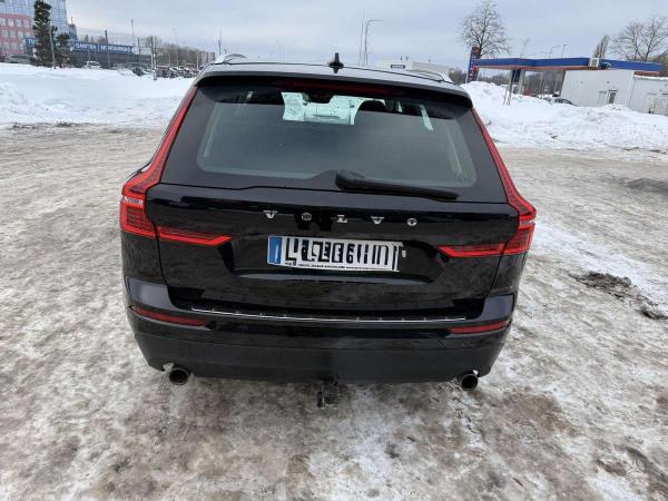 Black Volvo XC60 2018 in Klaipeda, with an engine capacity of 1.97 L and mileage of 257 thousand km for 19950 €, photo 9 on AUTOMOTO.COM.LV