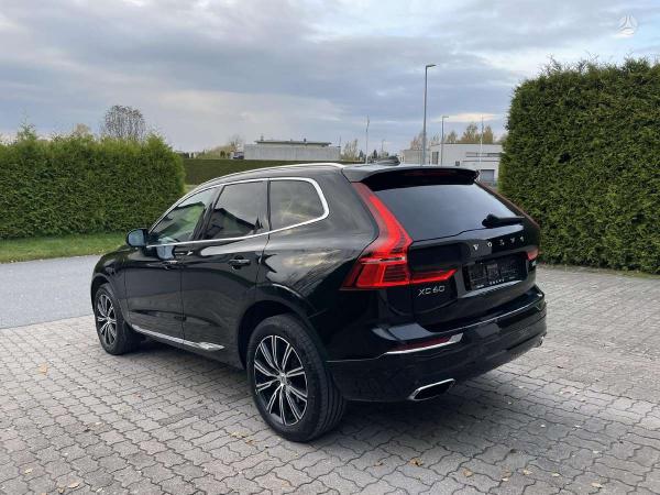 Black Volvo XC60 2018 in Parnu, with an engine capacity of 0.00 L and mileage of 167 thousand km for 23900 €, photo 4 on AUTOMOTO.COM.LV