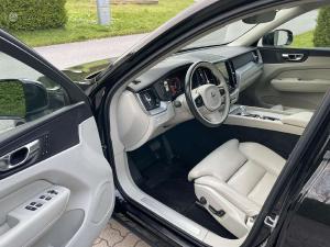 Black Volvo XC60 2018 in Parnu, with an engine capacity of 0.00 L and mileage of 167 thousand km for 23900 €, photo 8 on AUTOMOTO.COM.LV