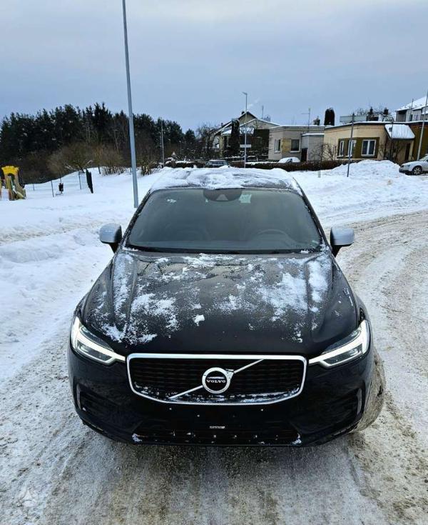 Melns Volvo XC60 2018 Viļņa, ar dzinēja tilpumu 1.97 L un nobraukumu 182 tūkst. km par 22300 €, foto 2 vietnē AUTOMOTO.COM.LV