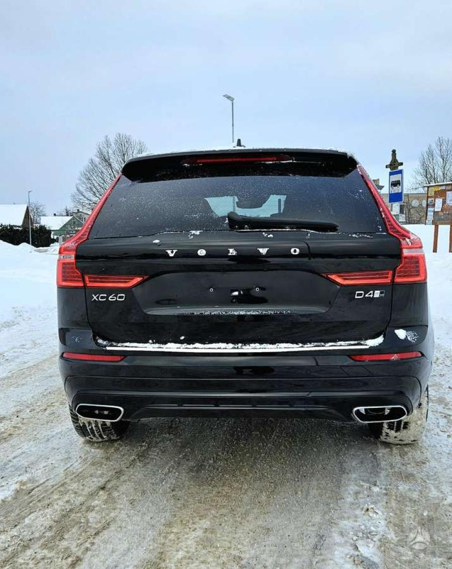 Black Volvo XC60 2018 in Vilnius, with an engine capacity of 1.97 L and mileage of 182 thousand km for 22300 €, photo 6 on AUTOMOTO.COM.LV